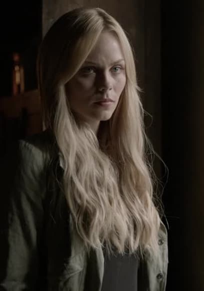 Watch Bitten S02:E02 - Scare Tactics - Free TV Shows | Tubi