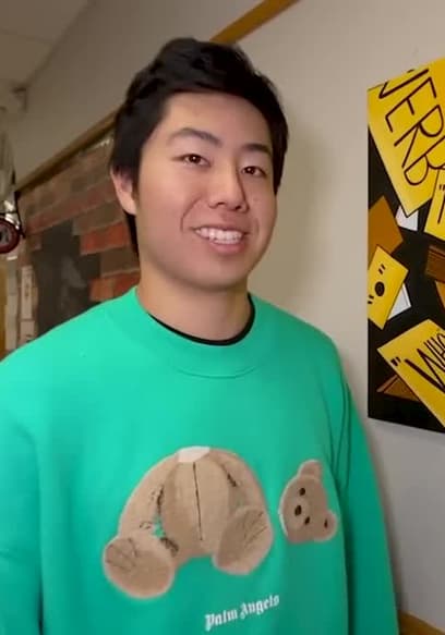 Watch ZHC S03:E07 - I Tried Realistic Portraits for a Day - Free TV ...