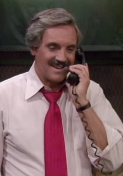 Watch Barney Miller S07:E12 - Stormy Weather - Free TV Shows | Tubi