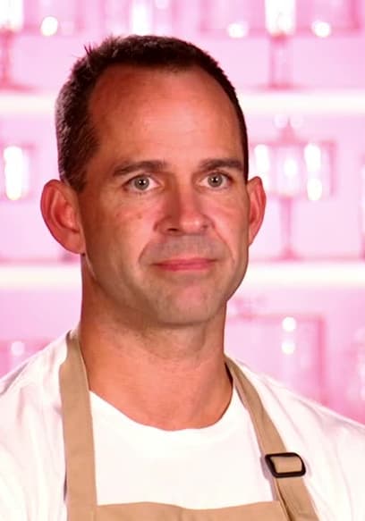 Watch Cupcake Wars S08:E07 - Cosmic Cupcakes - Free TV Shows | Tubi
