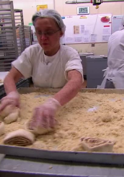 Watch Making Stuff S02:E214 - Sweet Snails - Free TV Shows | Tubi