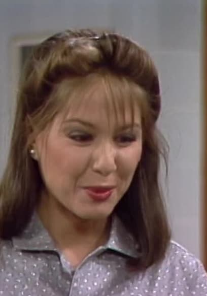 Watch Too Close for Comfort S06:E04 - Educating Lisa - Free TV Shows | Tubi