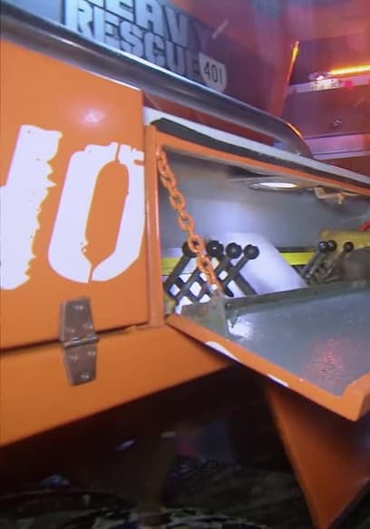 Watch Heavy Rescue: 401 S05:E04 - A Hell of a Pull - Free TV Shows | Tubi