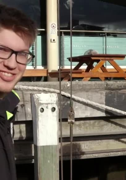 Watch Giant Lobster Hunters S01:E01 - Money Fish - Free TV Shows | Tubi