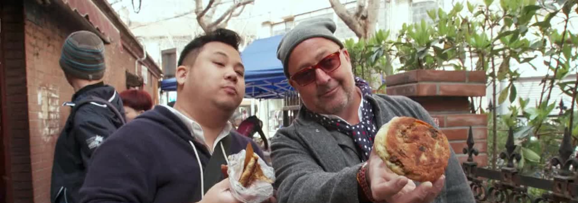 Watch Bizarre Foods With Andrew Zimmern S08:E06 - Shanghai - Free TV ...