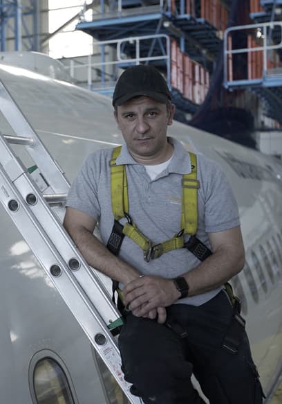 Watch Mega Pit Stops S01:E01 - Airplane Heavy Maintenance - Free TV ...