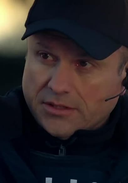 Watch Flashpoint S03:E02 - Severed Ties - Free TV Shows | Tubi