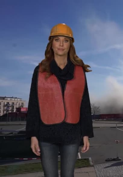 Watch The World's Funniest Weather S01:E02 - When It Rains, It Pours ...