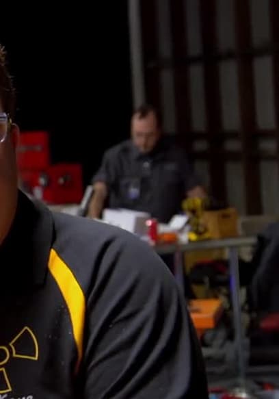 Watch Battlebots S01:E04 - Last Chance to Advance: Round of 16 (Pt. 2 ...