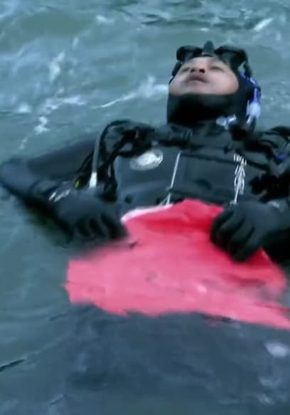 Watch I Shouldn’t Be Alive S05:E15 - Dive of Terror - Free TV Shows | Tubi