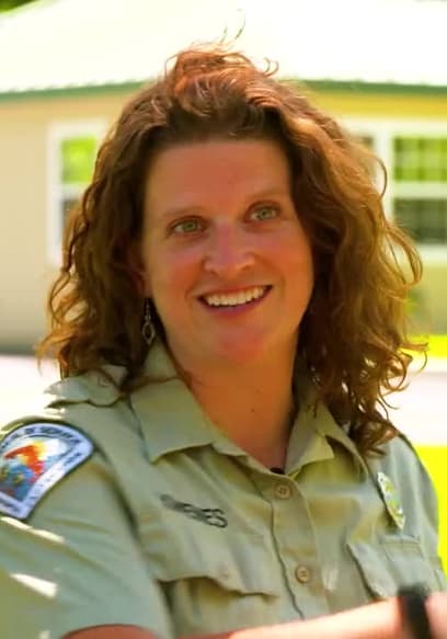 Watch The Outsiders Club S04:E10 - Pump Track (Marjorie Harris Carr ...