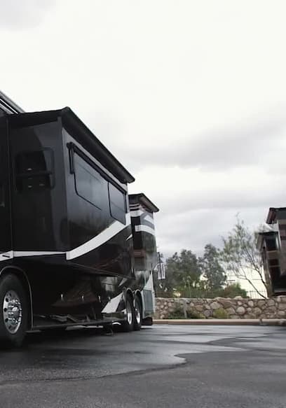 Watch Big Time RV S02:E13 - The Best for the Beasts - Free TV Shows | Tubi