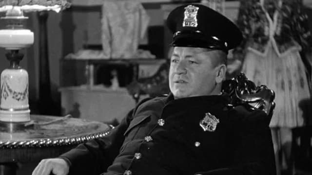 Watch The Three Stooges+ Comedy Gold Standard S02:E31 - Dizzy Pilots ...