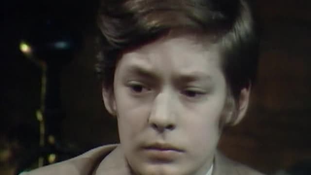 Watch Dark Shadows S13:E35 - Episode 730 - Free TV Shows | Tubi
